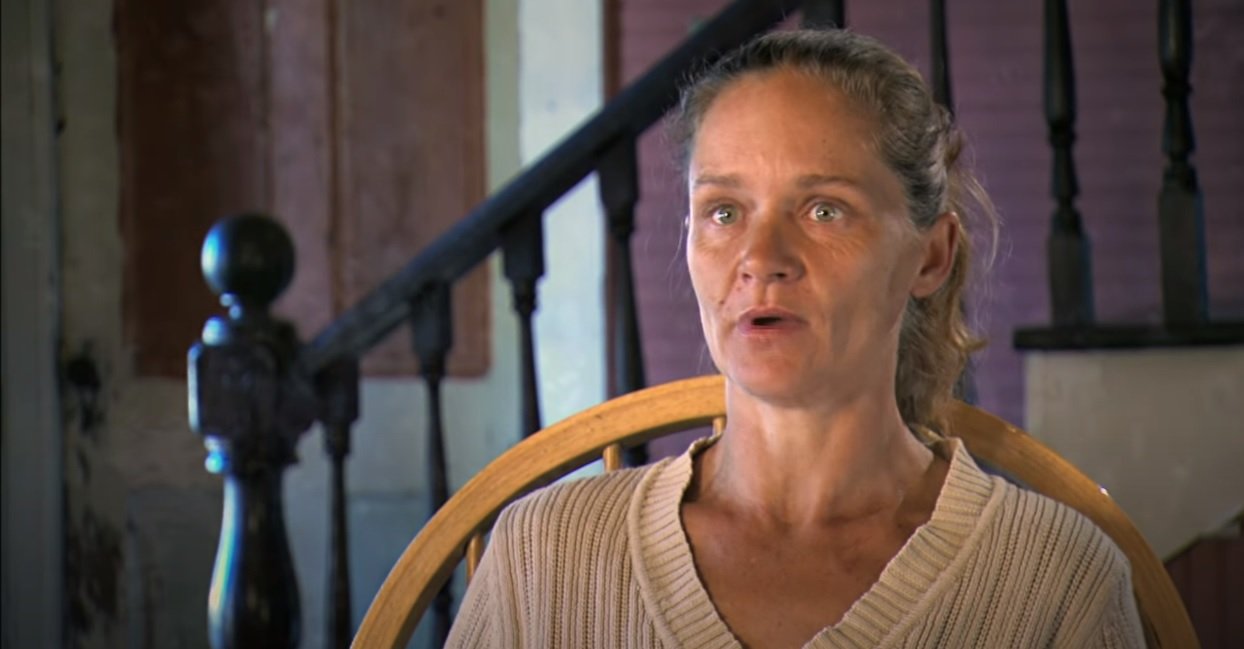 Nessuno vedeva la donna morente vicino la strada - Fino a quando arrivò ...